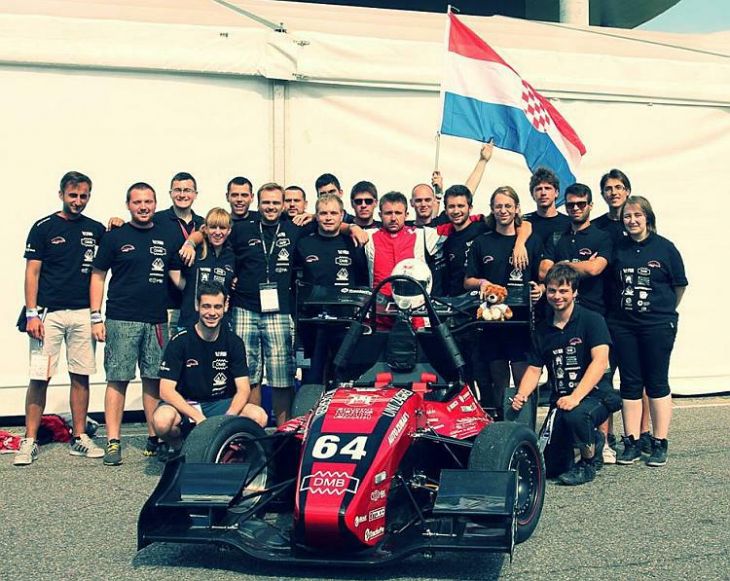 FSB Racing Team s bolidom ‘FSB-RT04 Arctos’ na Formula Student Germany ...