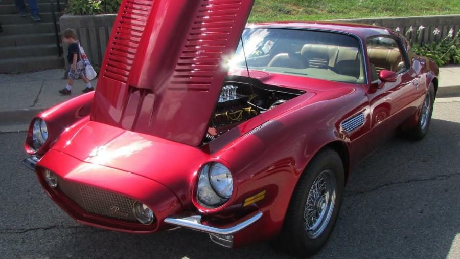 Pontiac Pegasus – Pontiac je stavio V12 motor Ferrarija u Firebird ...