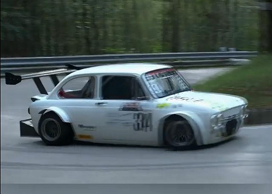 VIDEO: Fiat 850 Special Kawasaki – leti kao lud u brdo – Automania.hr