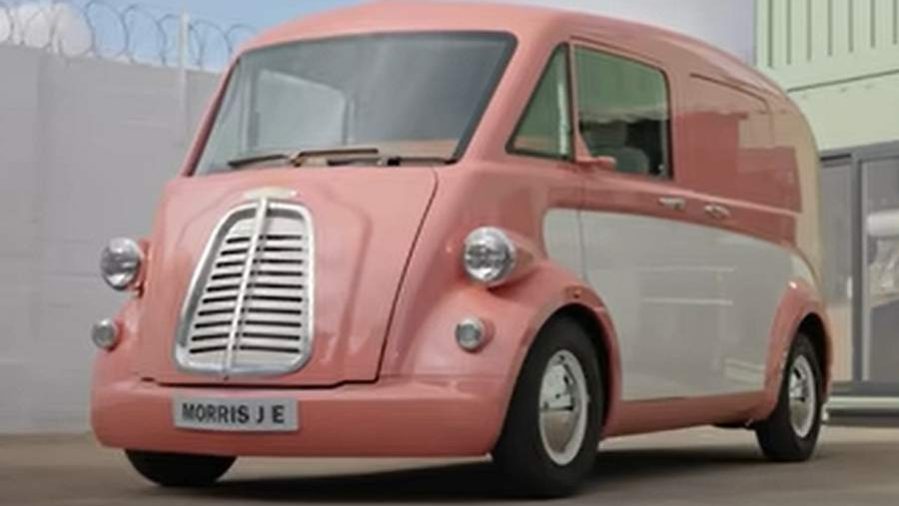 VIDEO: The British VW ID. Buzz? New Morris J-E Van review exclusive ...