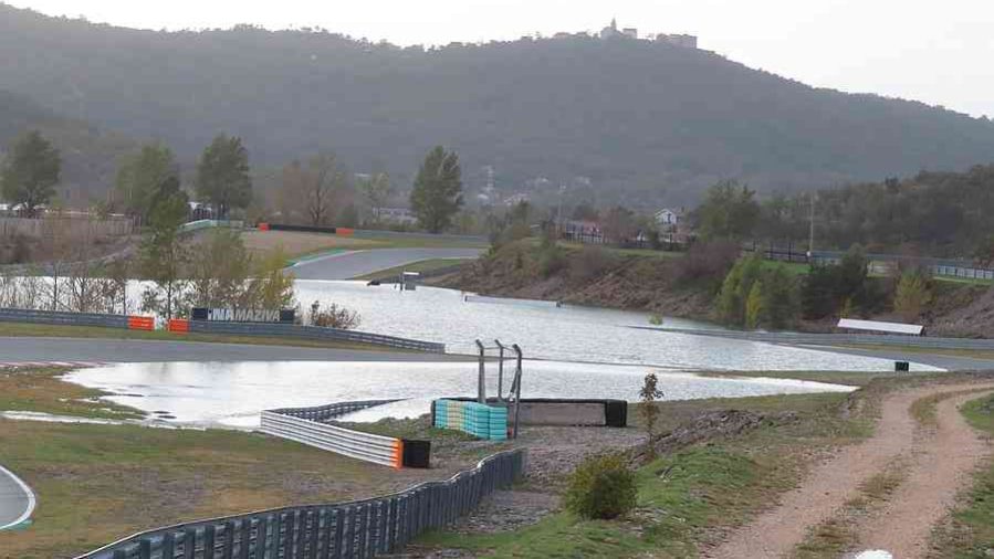 Poplavljena staza Automotodroma Grobnik – Automania.hr