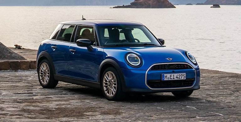 Mini Cooper S s 5 vrata: karakterizira ga “karizmatična jednostavnost ...