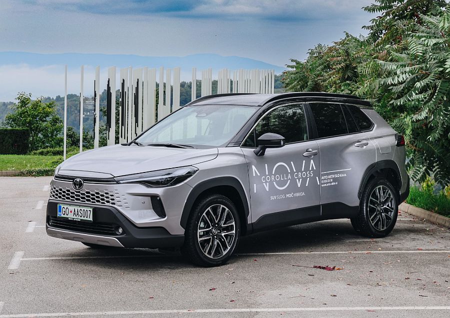NOVA TOYOTA COROLLA CROSS HYBRID ELECTRIC – Automania.hr