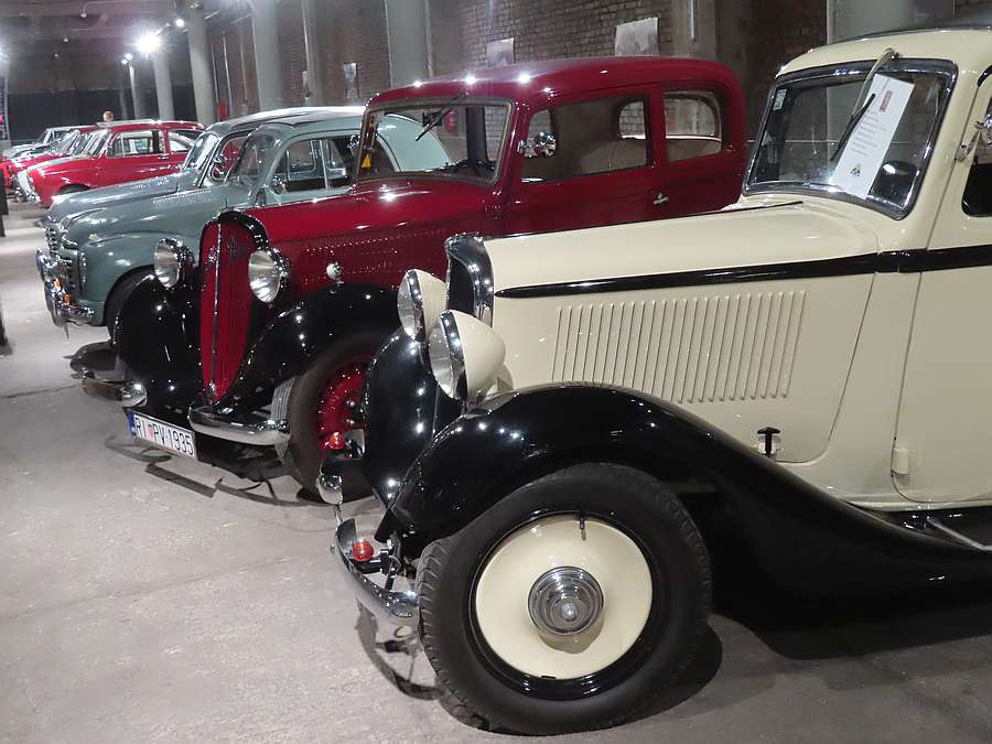 Četvrta izložba oldtimera u Rijeci FA-RI 2025. – POVIJEST NA KOTAČIMA ...